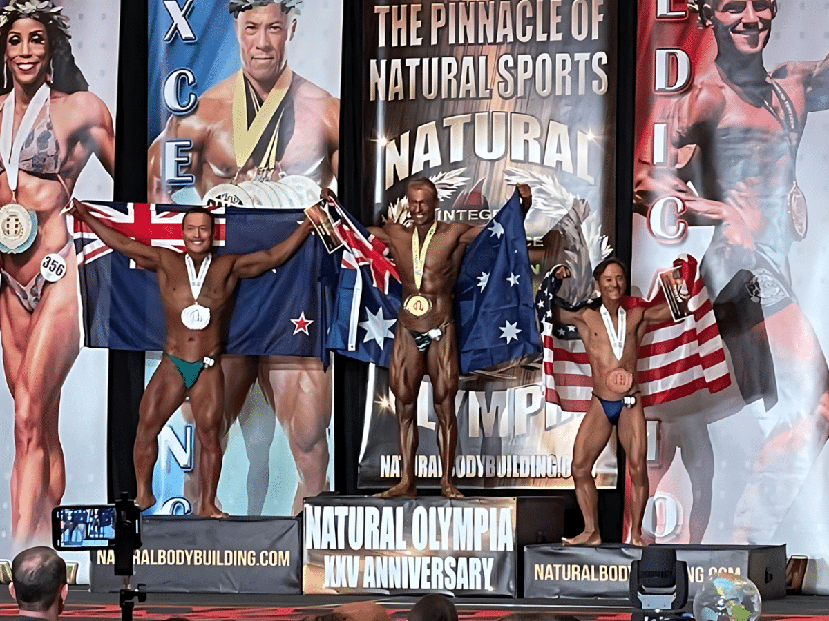 Xiaojun Cao Wins International Bodybuilding Awards